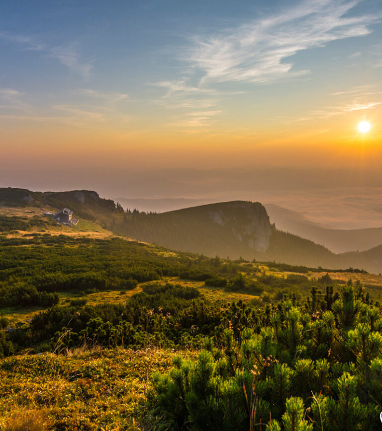Cabana Dochia – Cabana Dochia, Masivul Ceahlau, un loc de vis, mai ...